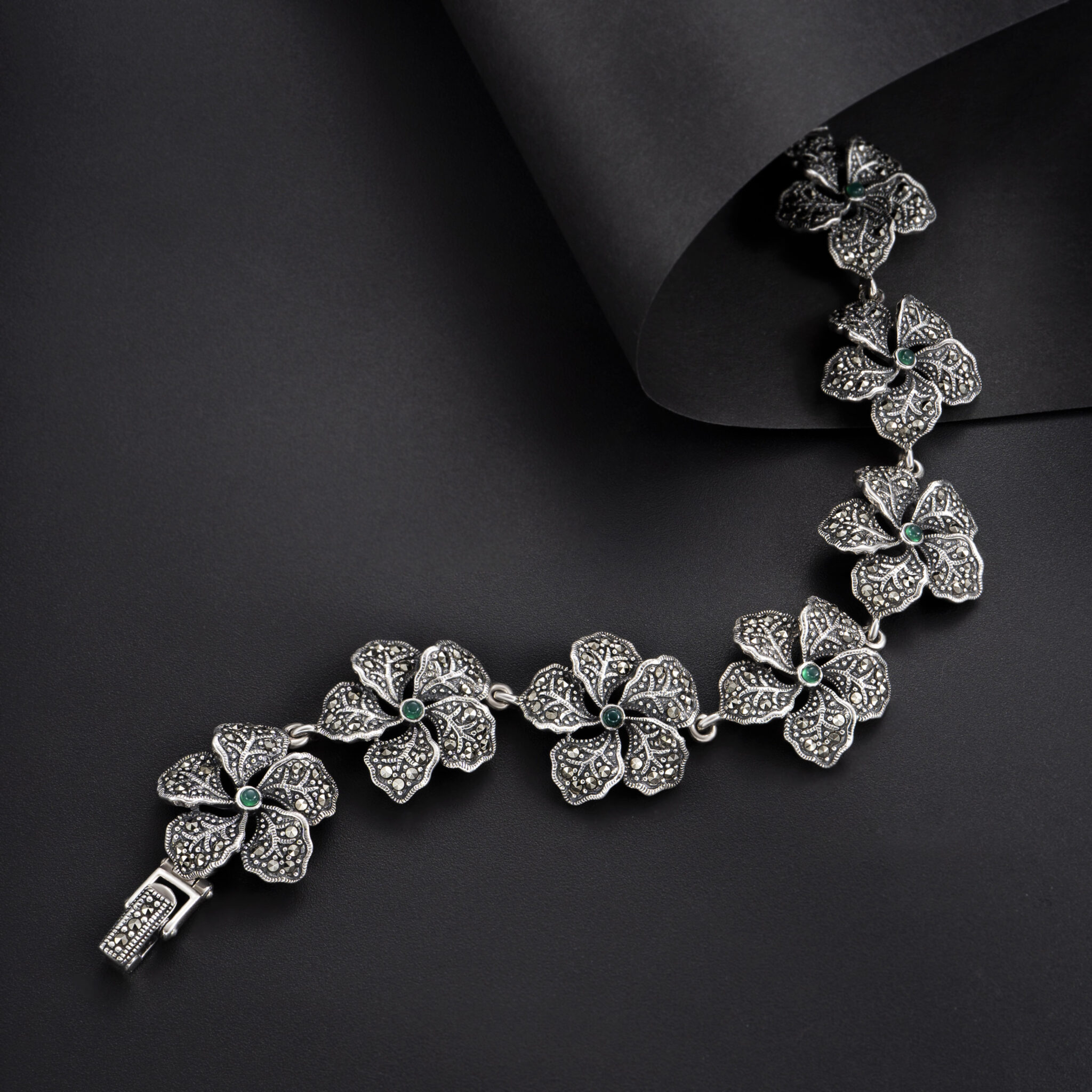 Marcasite vs. Pyrite: What's the Difference?